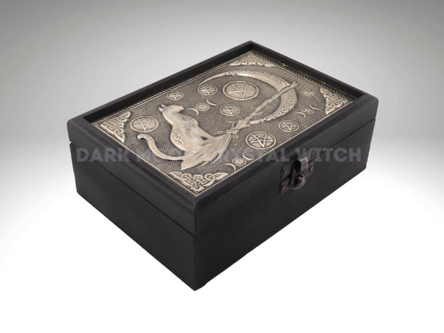 DarkMoonCrystalWitch - Etsy