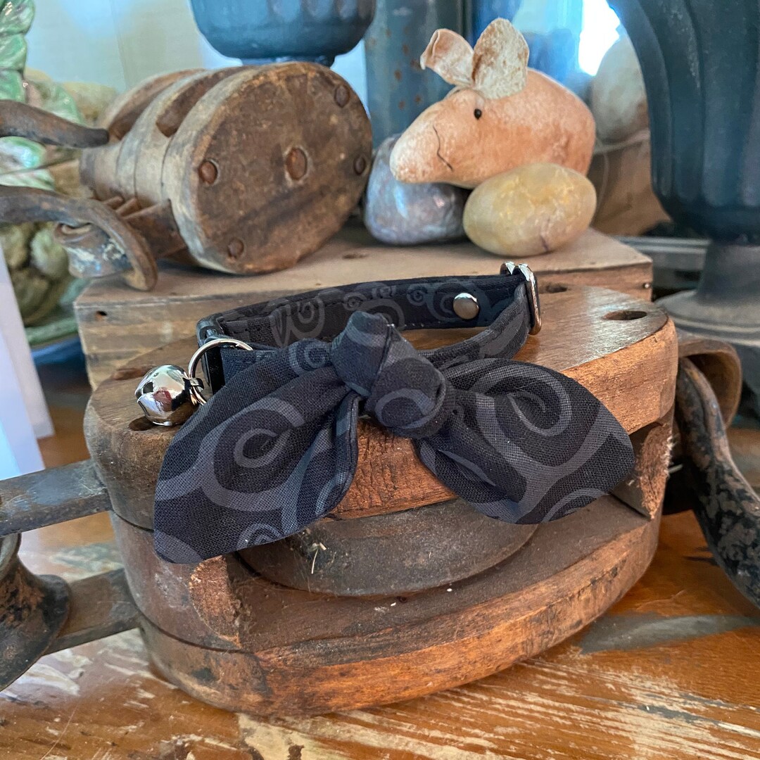 Cat Collar & Bow BLACK CAT SWIRLS Handmade Soft Breakaway Buckles Soft ...