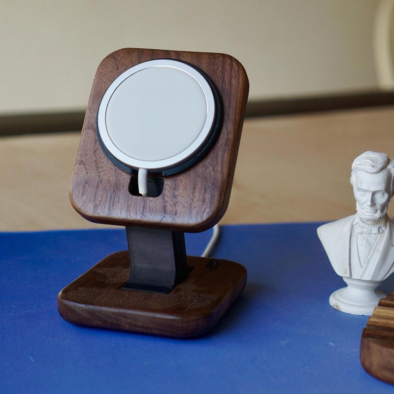Wood iPhone Dock Magsafe - Etsy
