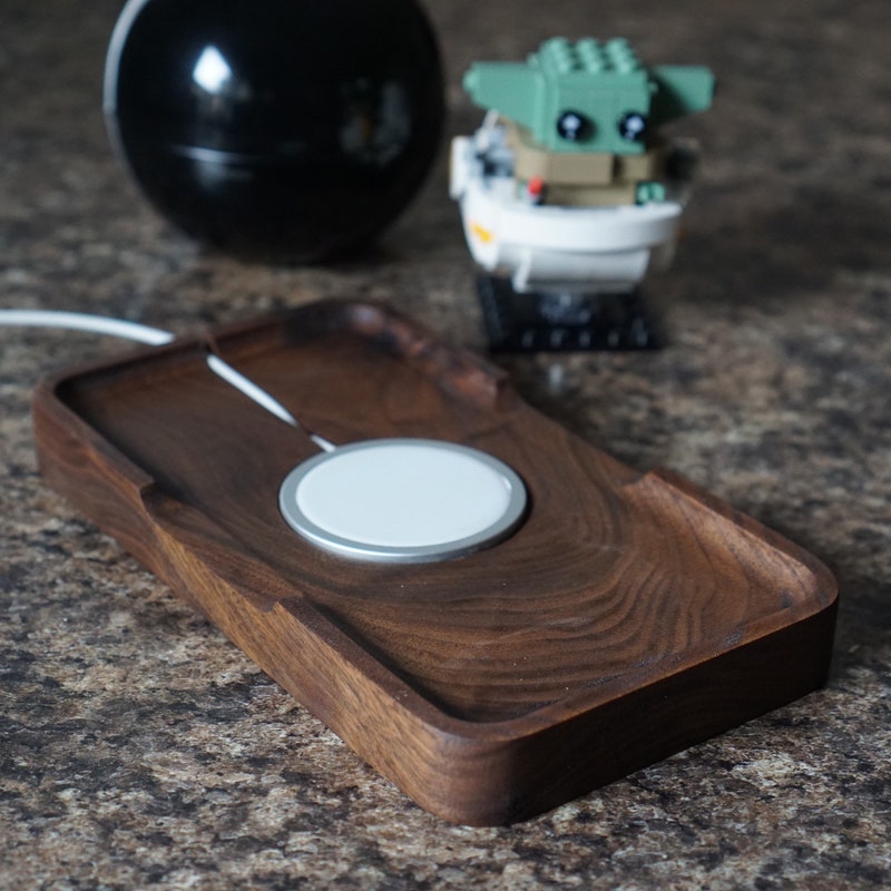 Wooden iPhone Wireless Charging Holder - Etsy