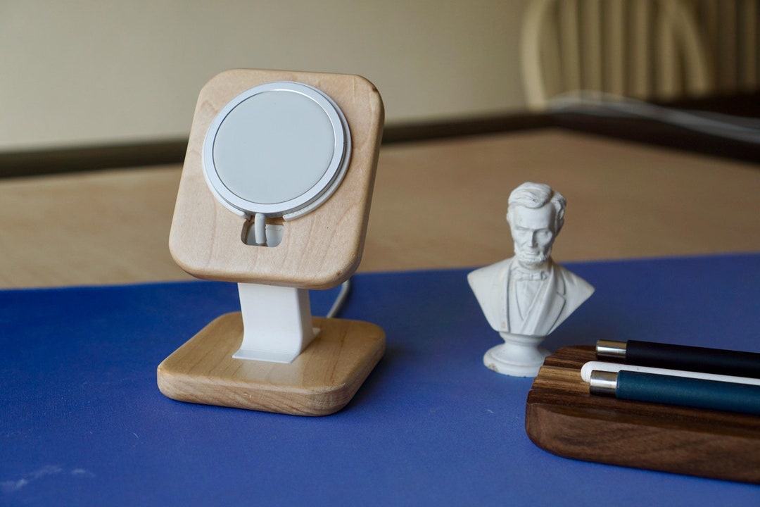 Maple Wood Magsafe Charger Stand: Modern iPhone Dock - Etsy