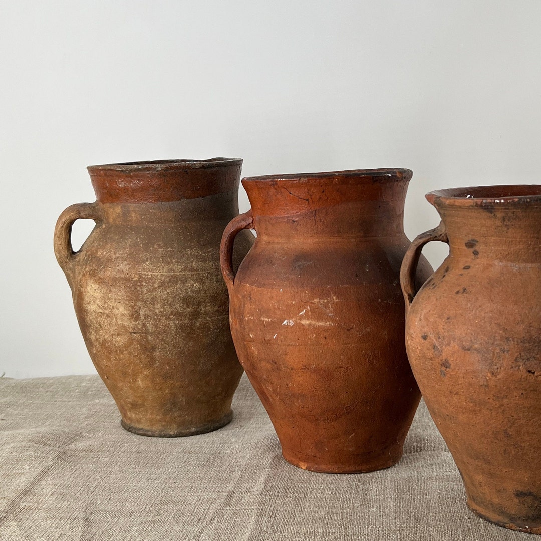 Ancient Clay Pot, Antique Clay Vessel, Kitchen Utensil Holder ...