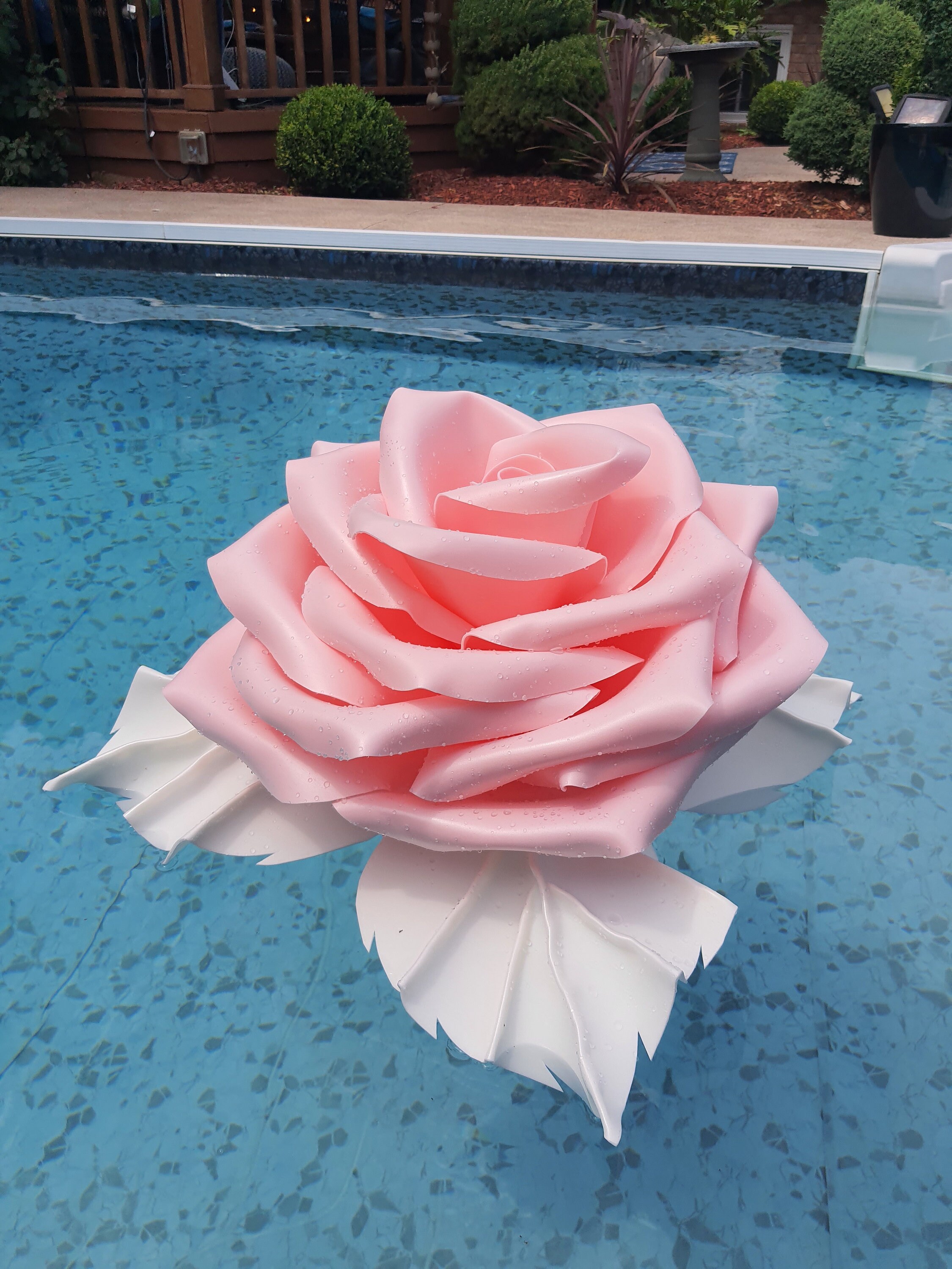 Floating Giant-roses. for Pool Party. Wedding's Pool Decor. Dancing ...