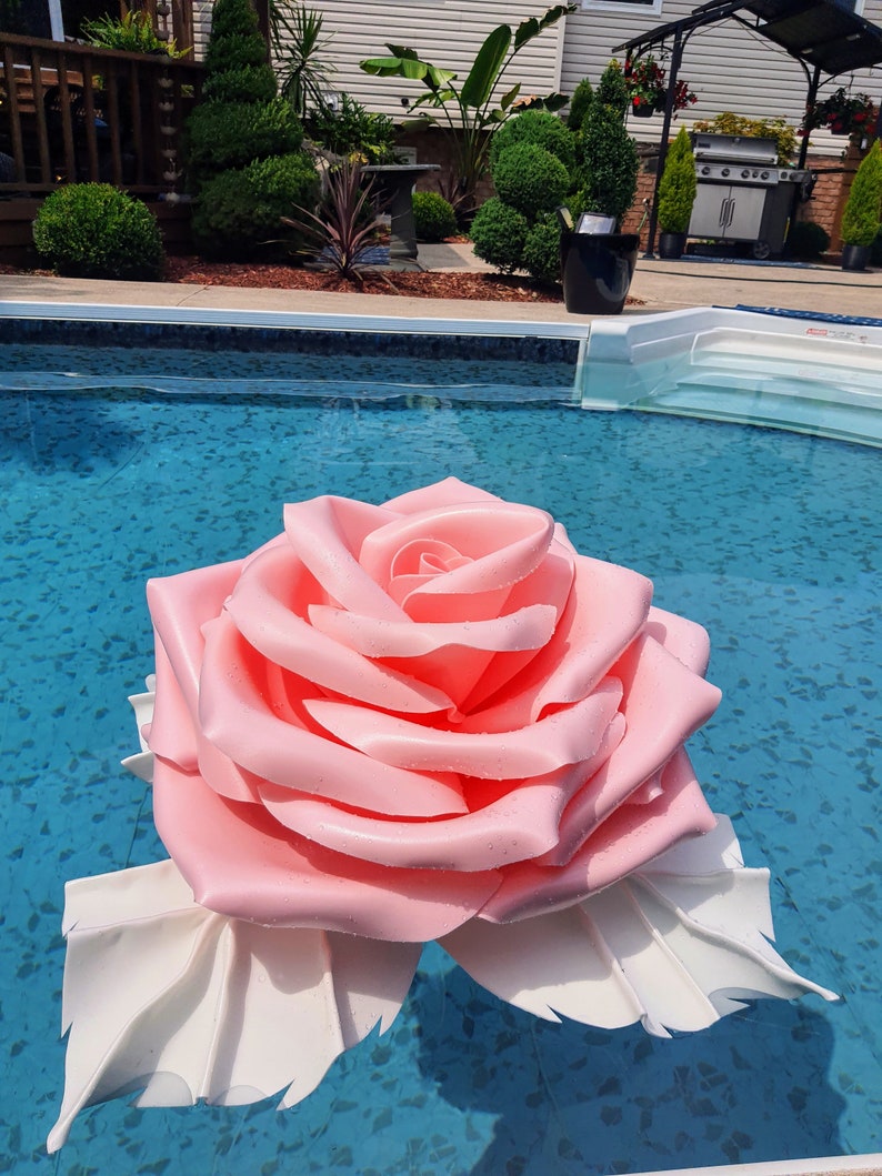 Floating Giant-roses. for Pool Party. Wedding's Pool Decor. Dancing ...