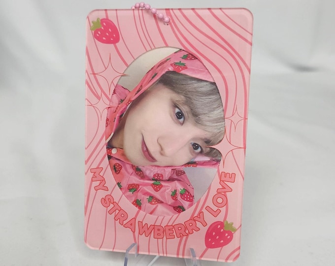 KPOP Strawberry Love Acrylic Photocard Holder - Etsy