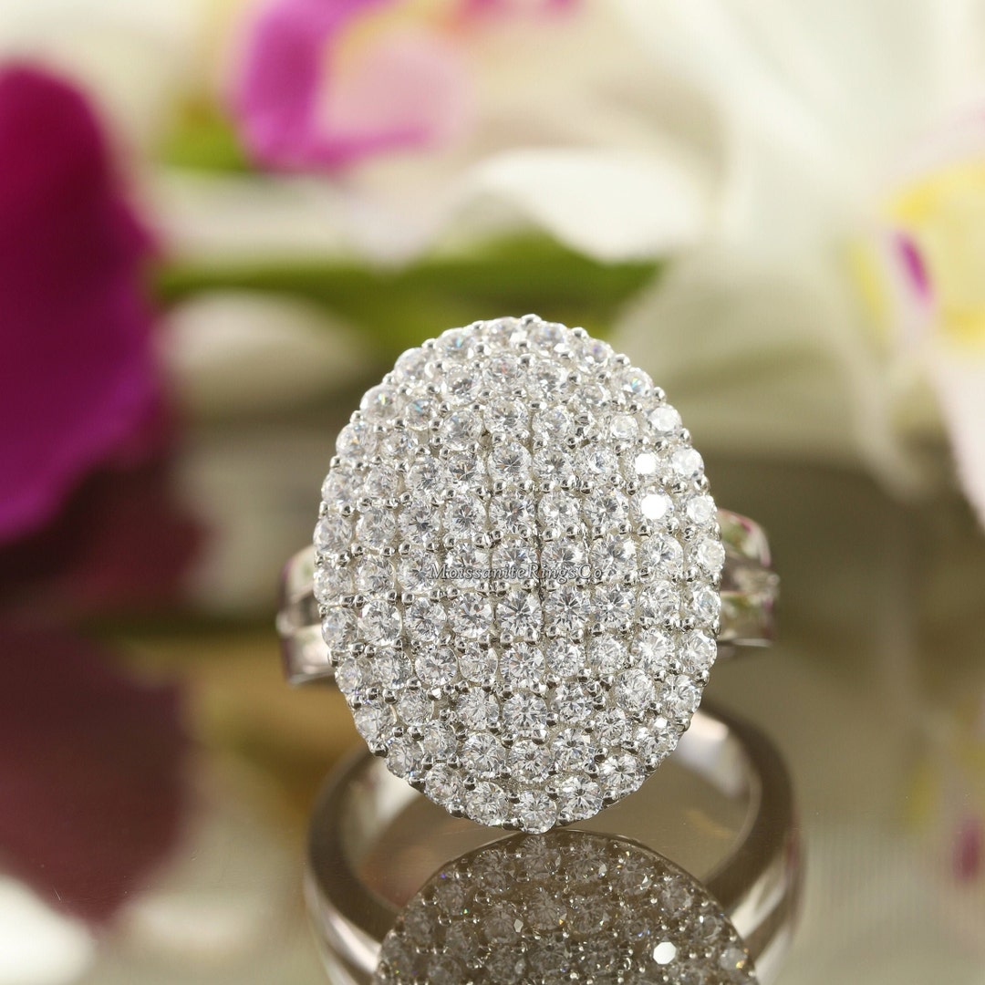 Oval Shape Cluster Bellas Ring, Round Cut Engagement Ring, Split Shank Bella's Ring, Celebrity ...