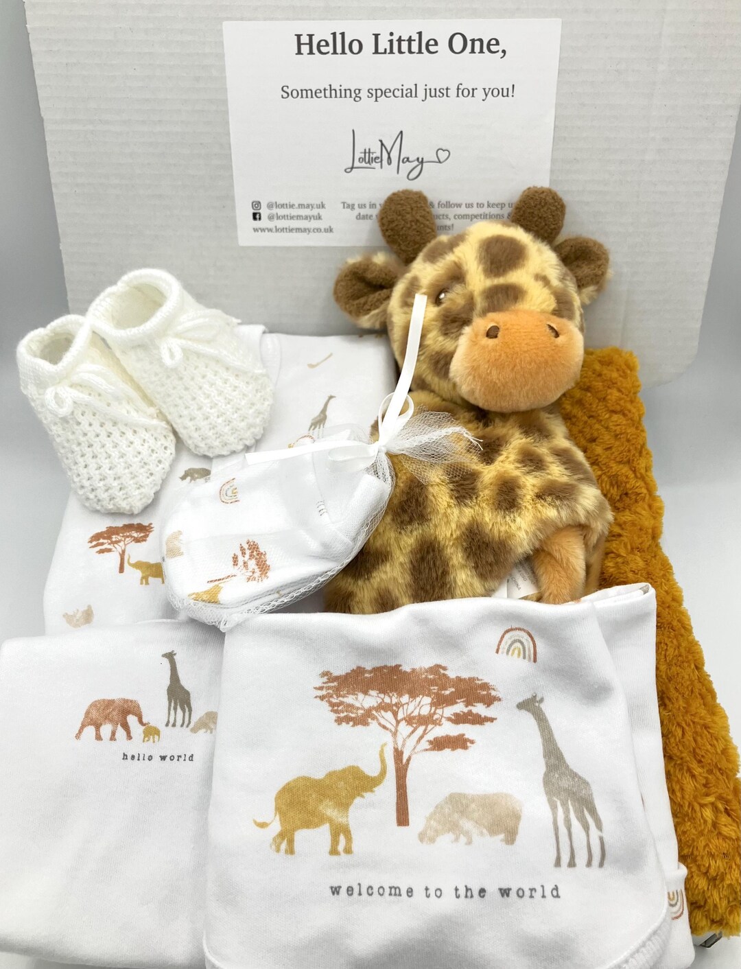 Giraffe Baby Hamper Gift Set: Neutral Safari Theme - Etsy