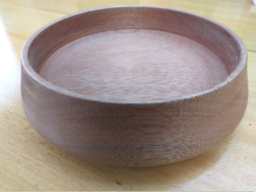 Fruit bowl hand turned from meranti - Etsy.de