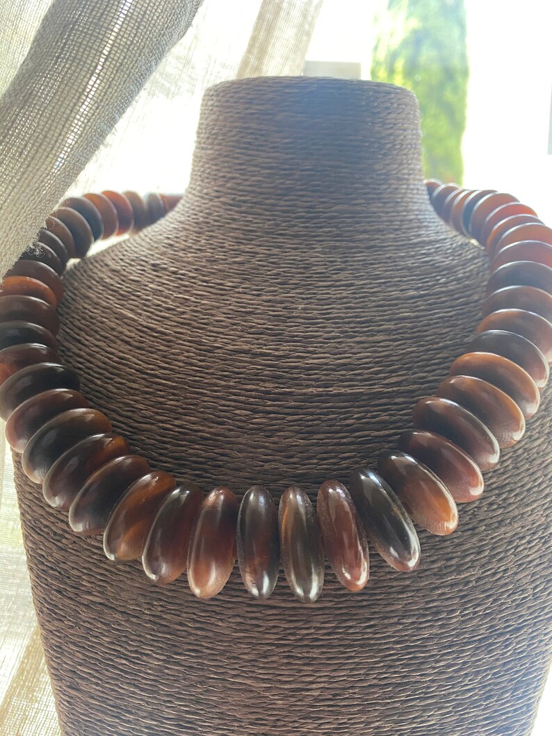 Bakelite Disk Necklace - Etsy