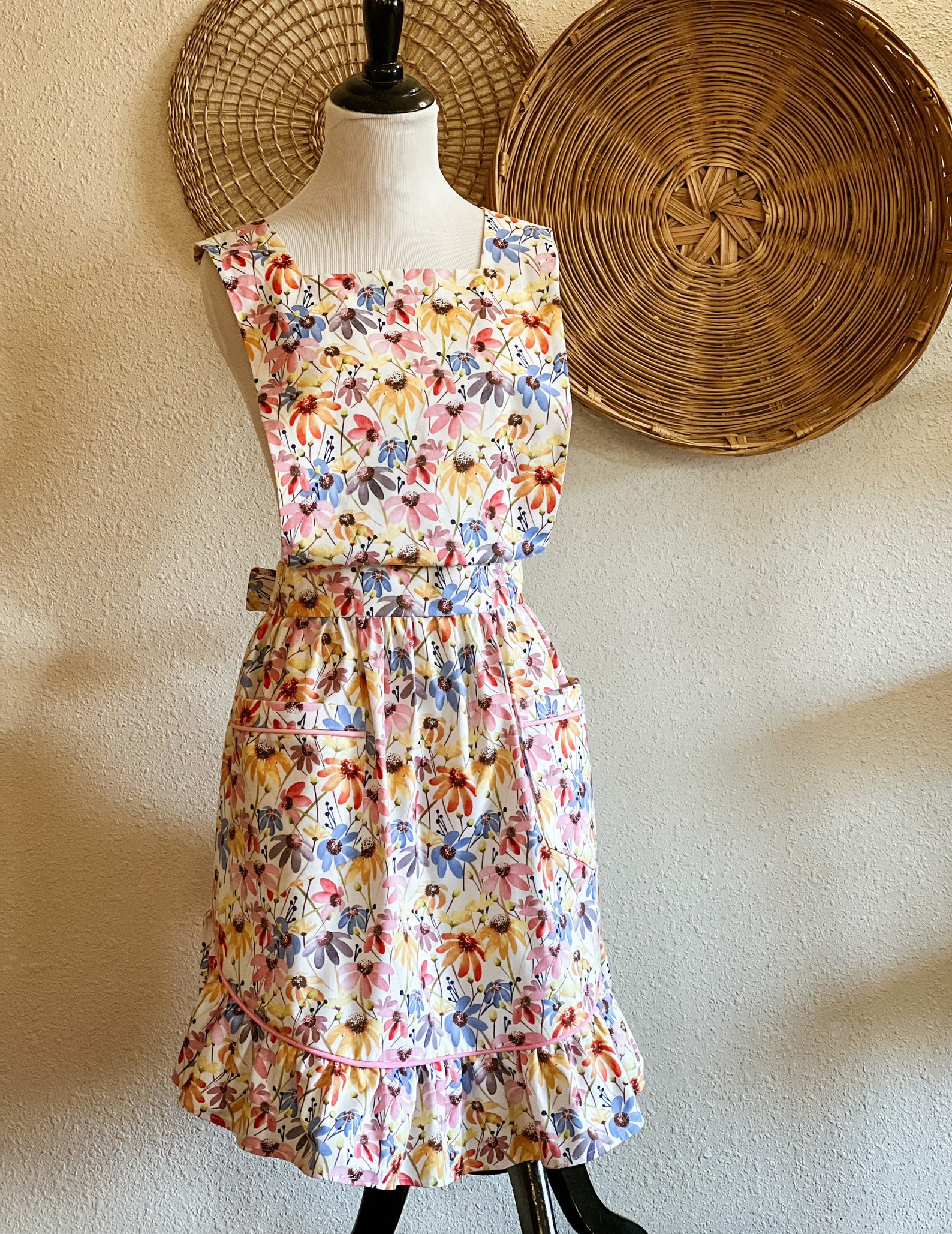 Adult Daisy Apron • Colorful Floral Apron • Womens Floral Apron • Daisy ...