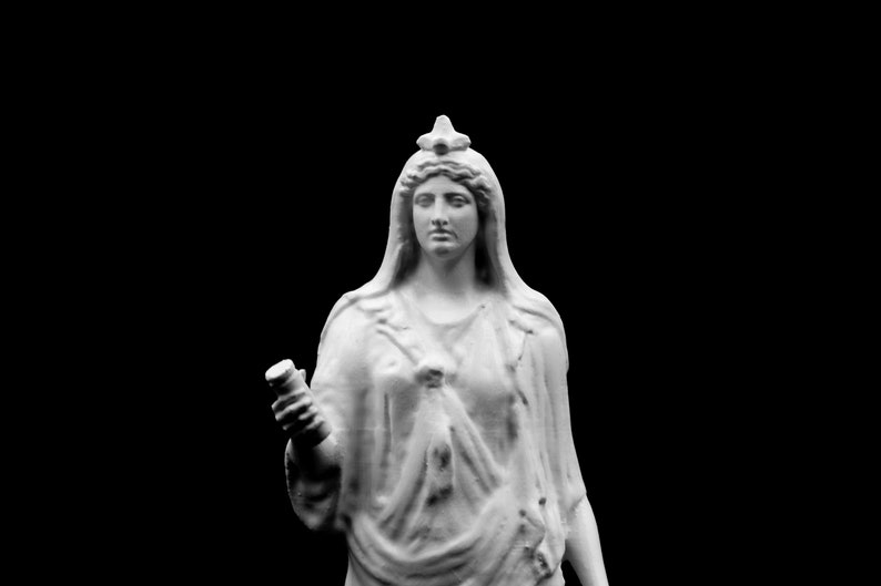 Isis Ancient Egypt Goddess Hellenistic Art choosable Size - Etsy