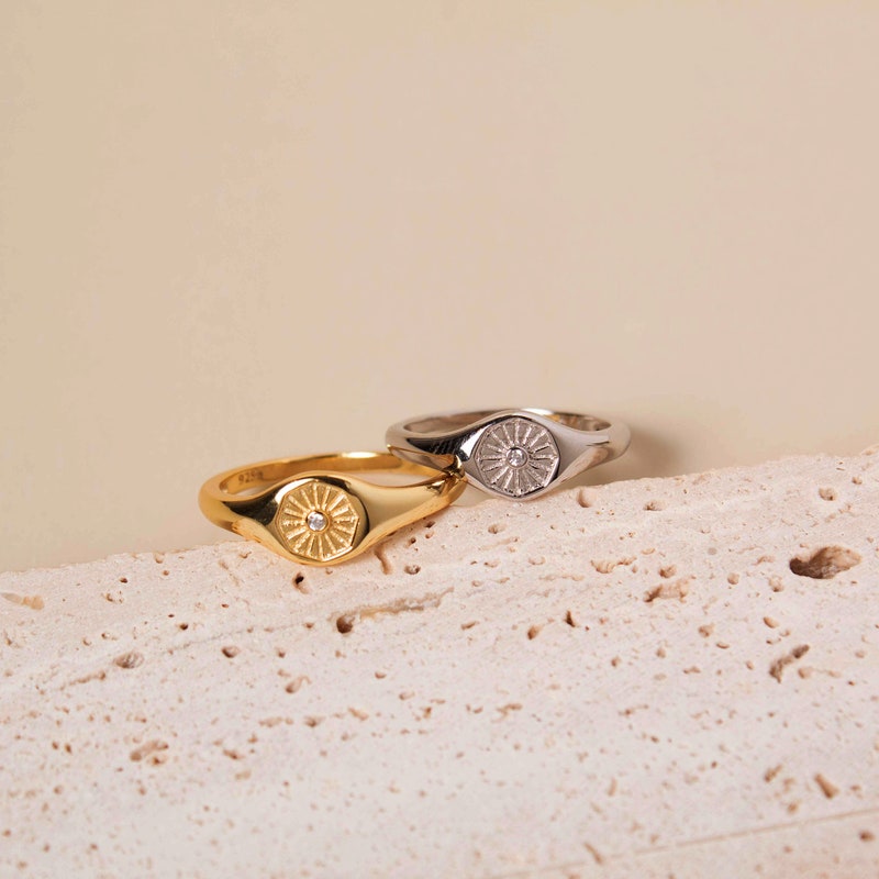 Sun Signet Ring - Etsy