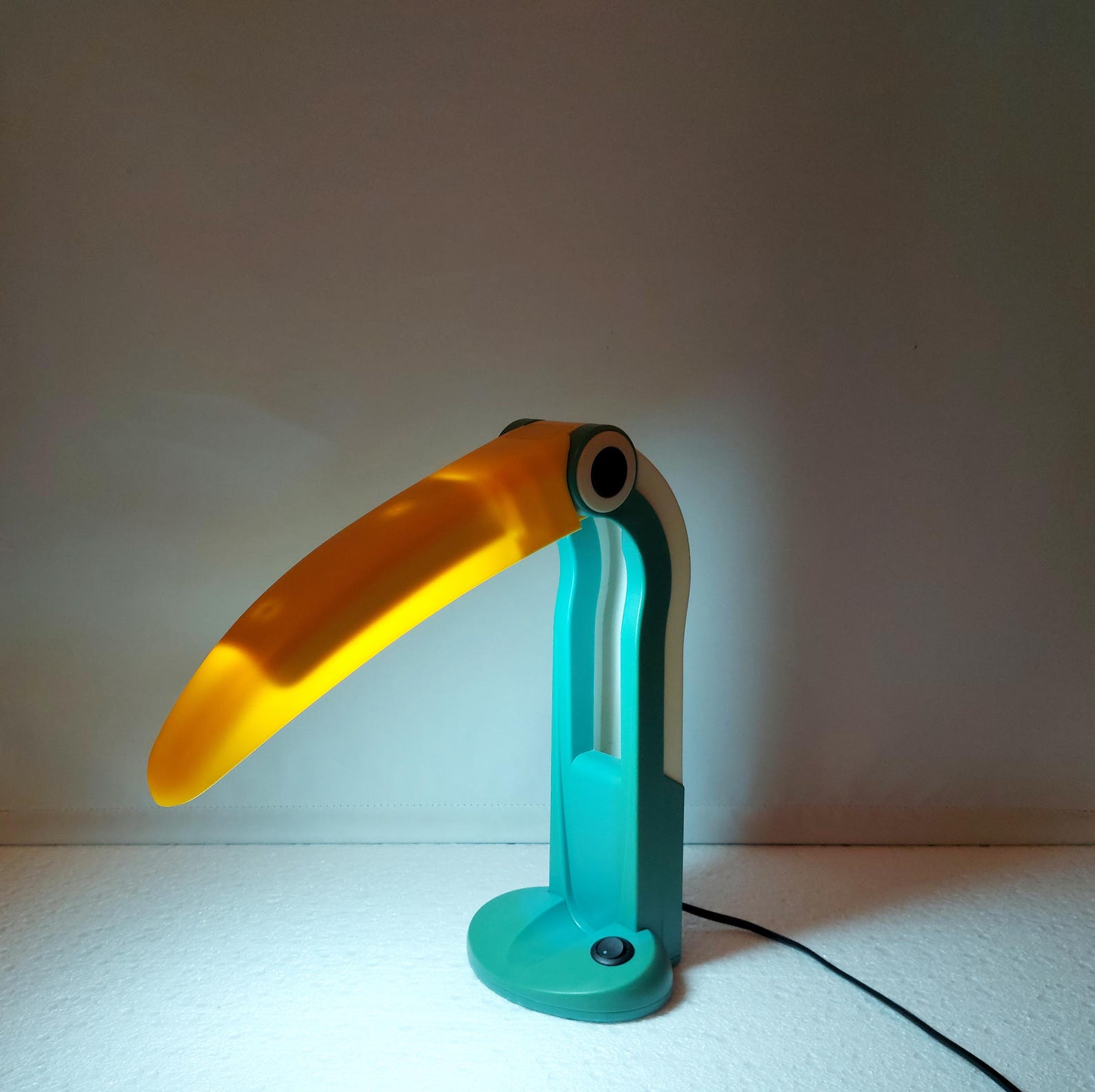 Vintage Toucan Table Lamp by H.T Huang From the 80s - Etsy