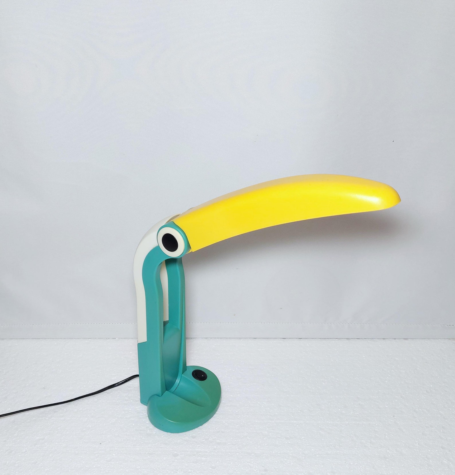 Vintage Toucan Table Lamp by H.T Huang From the 80s - Etsy