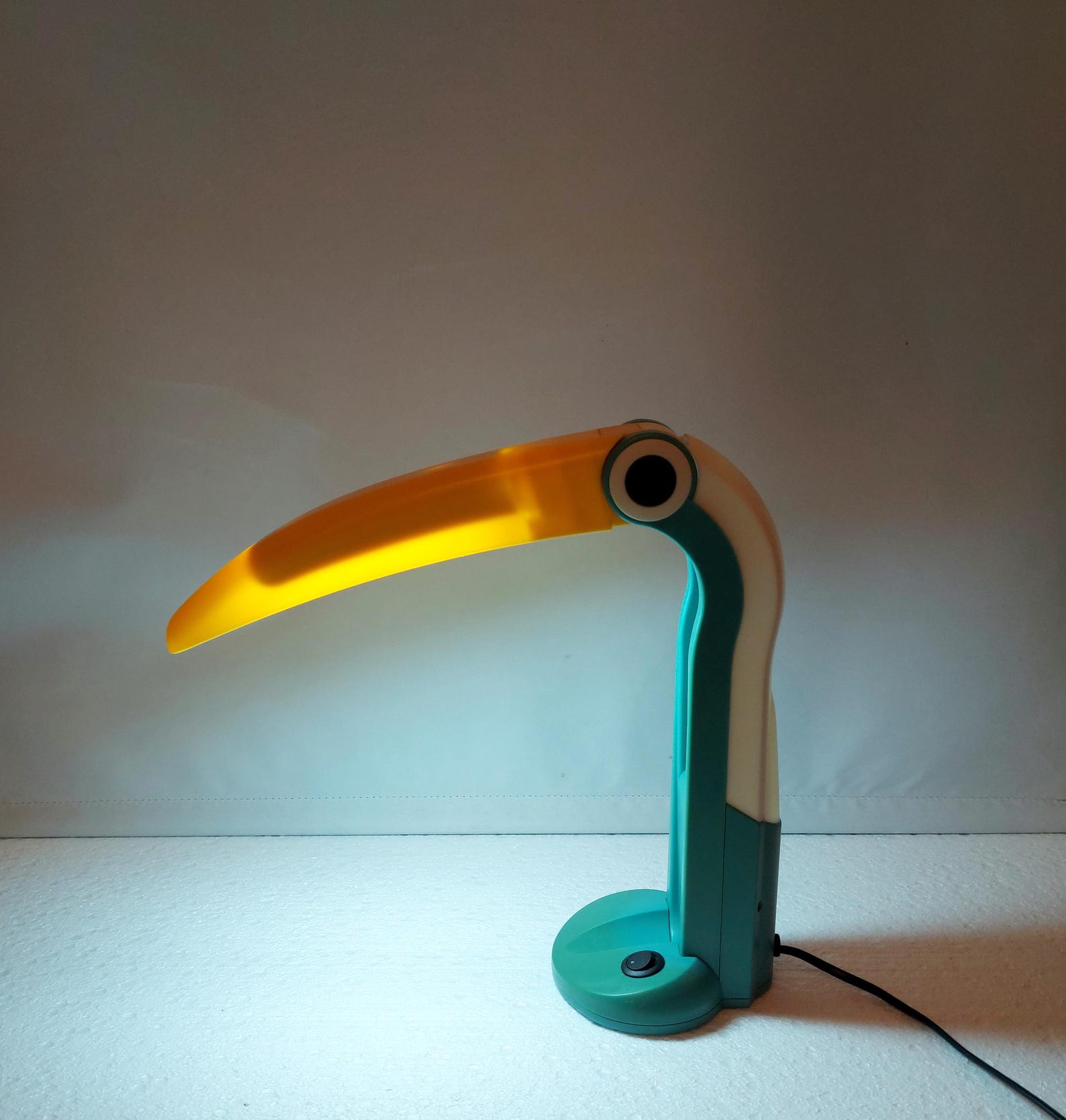 Vintage Toucan Table Lamp by H.T Huang From the 80s - Etsy