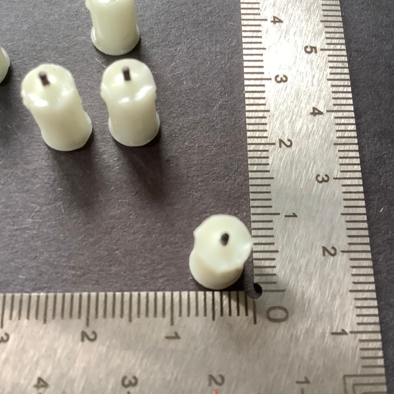 Miniature White Pillar Candles 5pk, 12th Scale Dollhouse Accessories ...