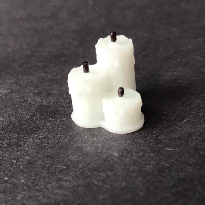 Miniature White Pillar Candles 5pk, 12th Scale Dollhouse Accessories ...