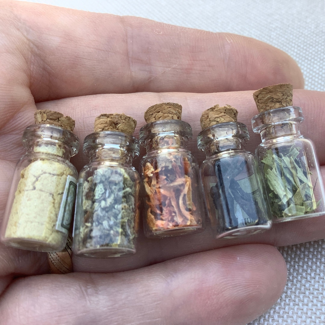 Miniature Bottles of Herbs and Spices, Dollhouse Kitchen Accessories ...