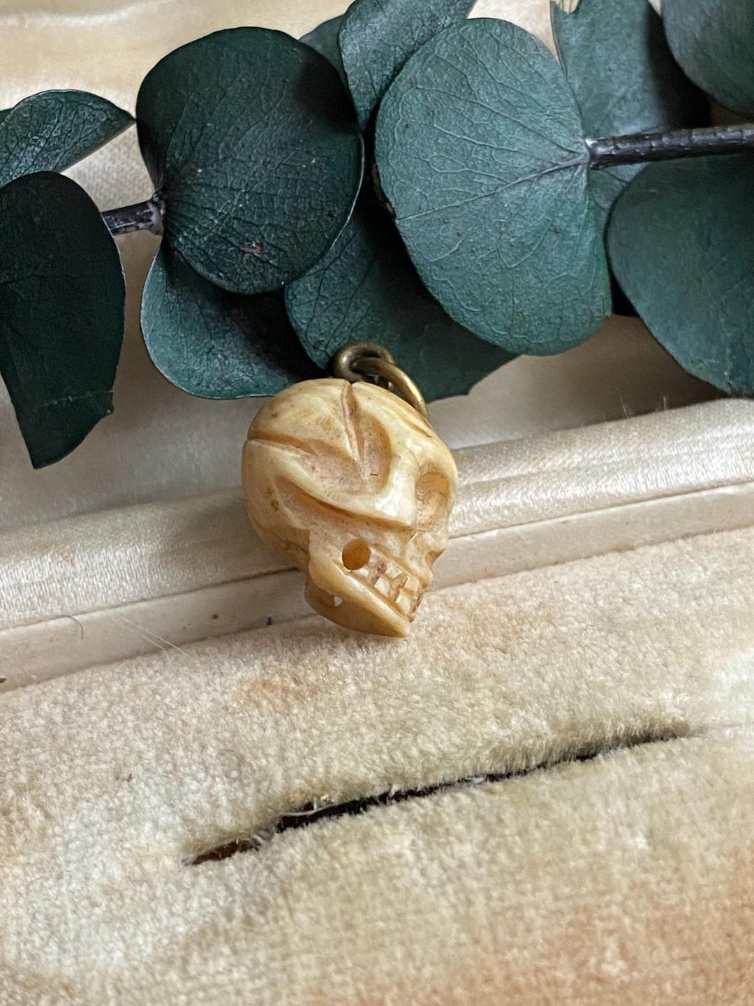 Antique Skull Charm Memento Mori. Victorian Bone Hand-carved Skull ...
