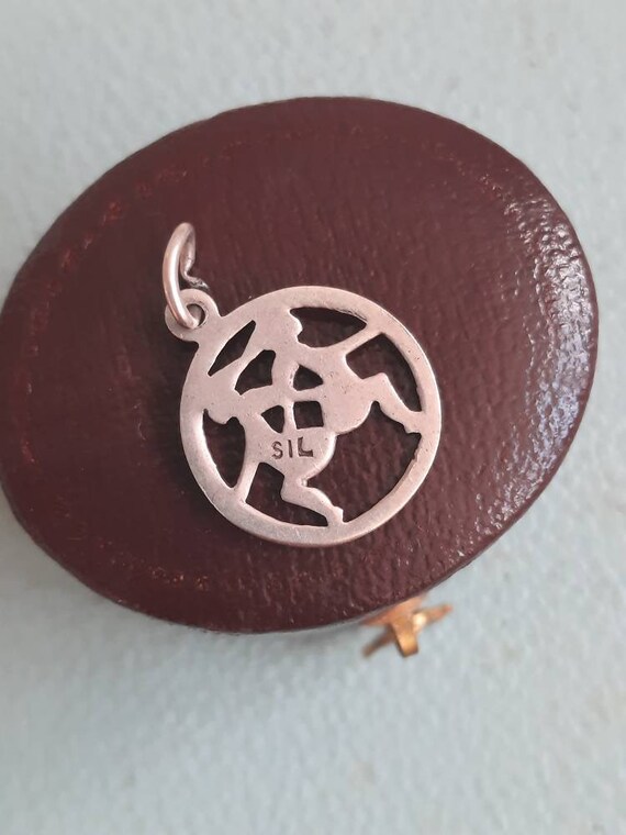 Gemini charm. Zodiac symbol vintage silver charm. Ast… - Gem