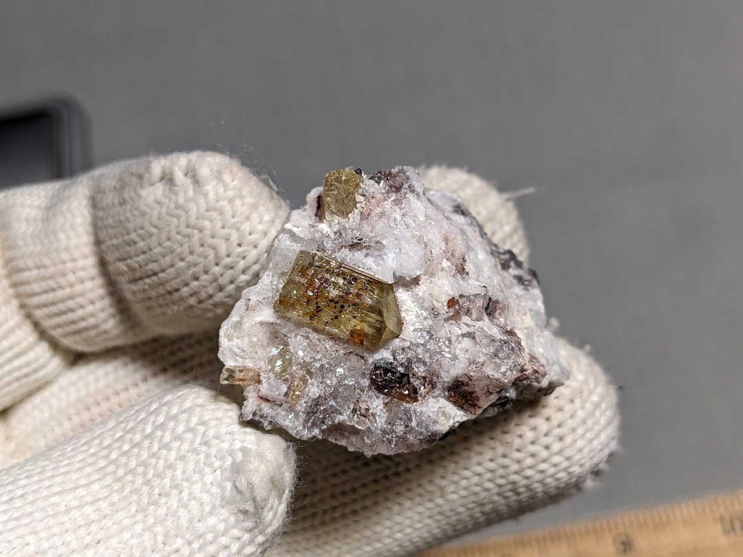 Golden Apatite Mineral Specimen From Durango, Mexico - 39 Grams - Etsy