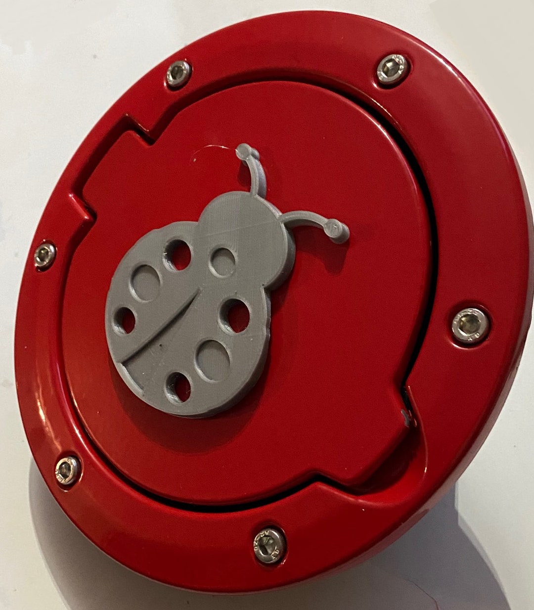 Lady Bug Cuteness in rosso 3D con grigio per Jeep JK / JKU Flag Gas Cap ...