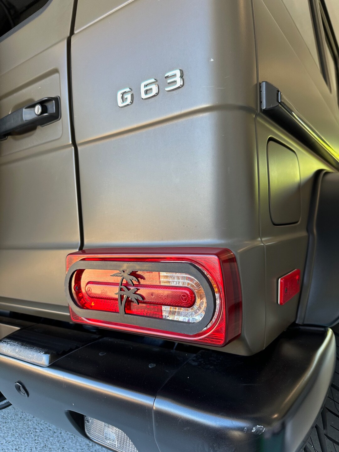 Palm Tree in 3D - Black for Mercedes Benz G550 G63 Rear Tail Light ...