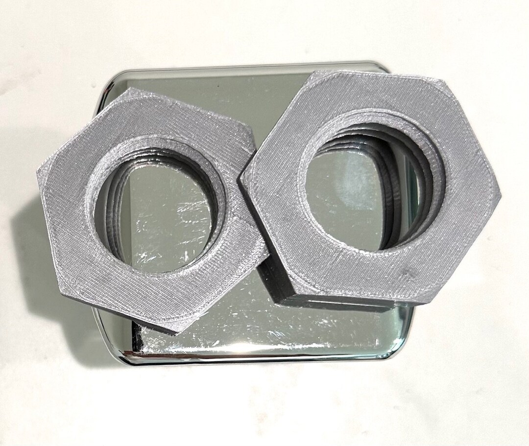 Dual Bolt Nut in 3d - Chrome With Grey 2 Inch Trailer Hitch Cover ...