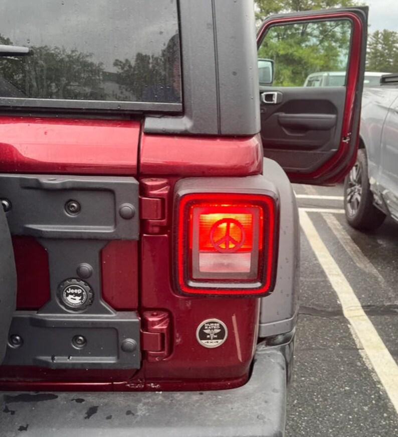 Peace Logo in 3D - Black for Jeep Wrangler JK/JKU/JL Rear Tail Light ...