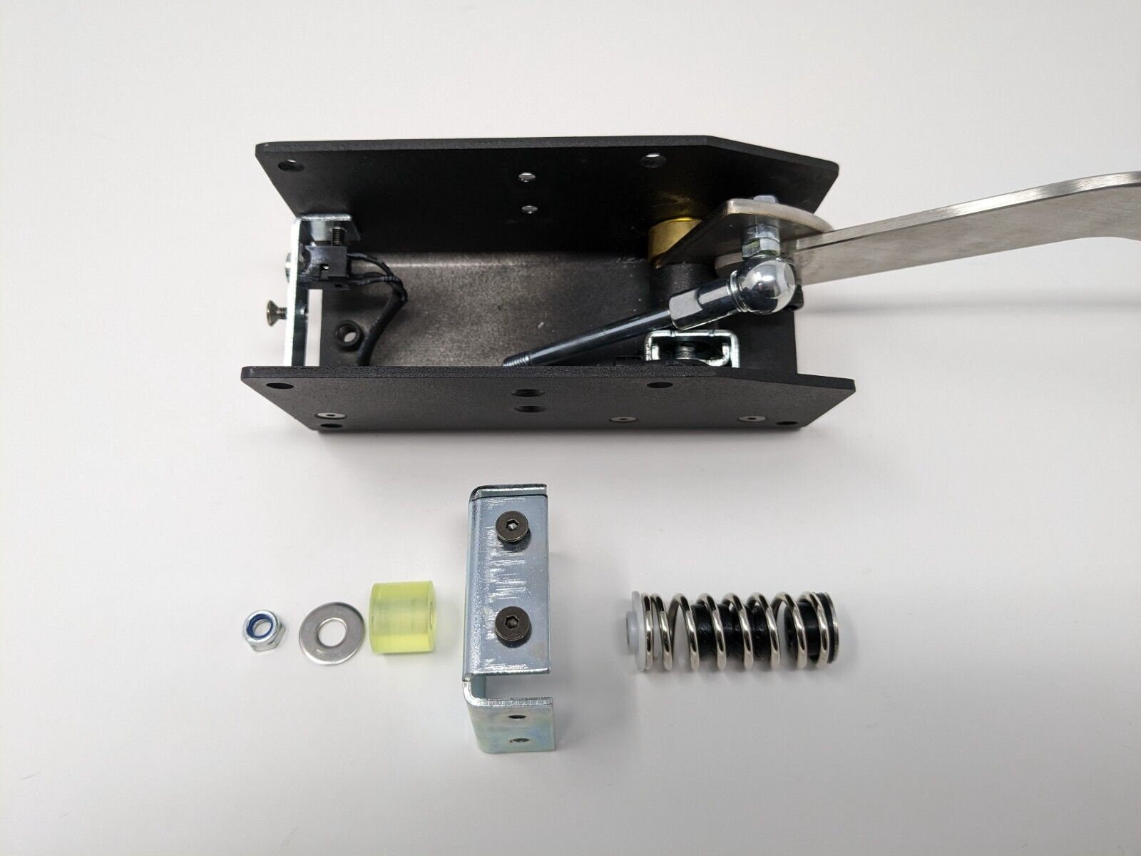 Fanatec Handbrake Damper Better Feel, More Realistic Sim Racing ...