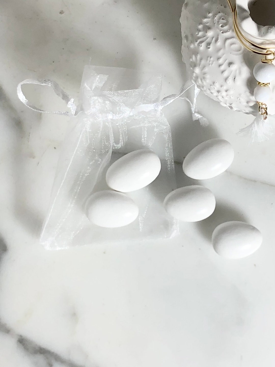 Jordan Almonds Bulk Party Favor: White Organza Pouch, 5 Jordan Almonds ...