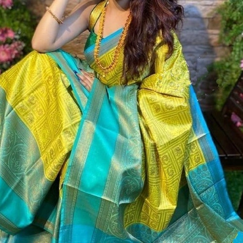 Red Colore Designer Bold and Beautiful Saree Indian - Etsy