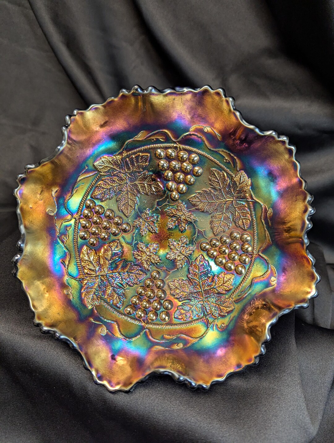 Fenton Ruffle Carnival Glass Bowl Grapes and Vine Leaves - Etsy