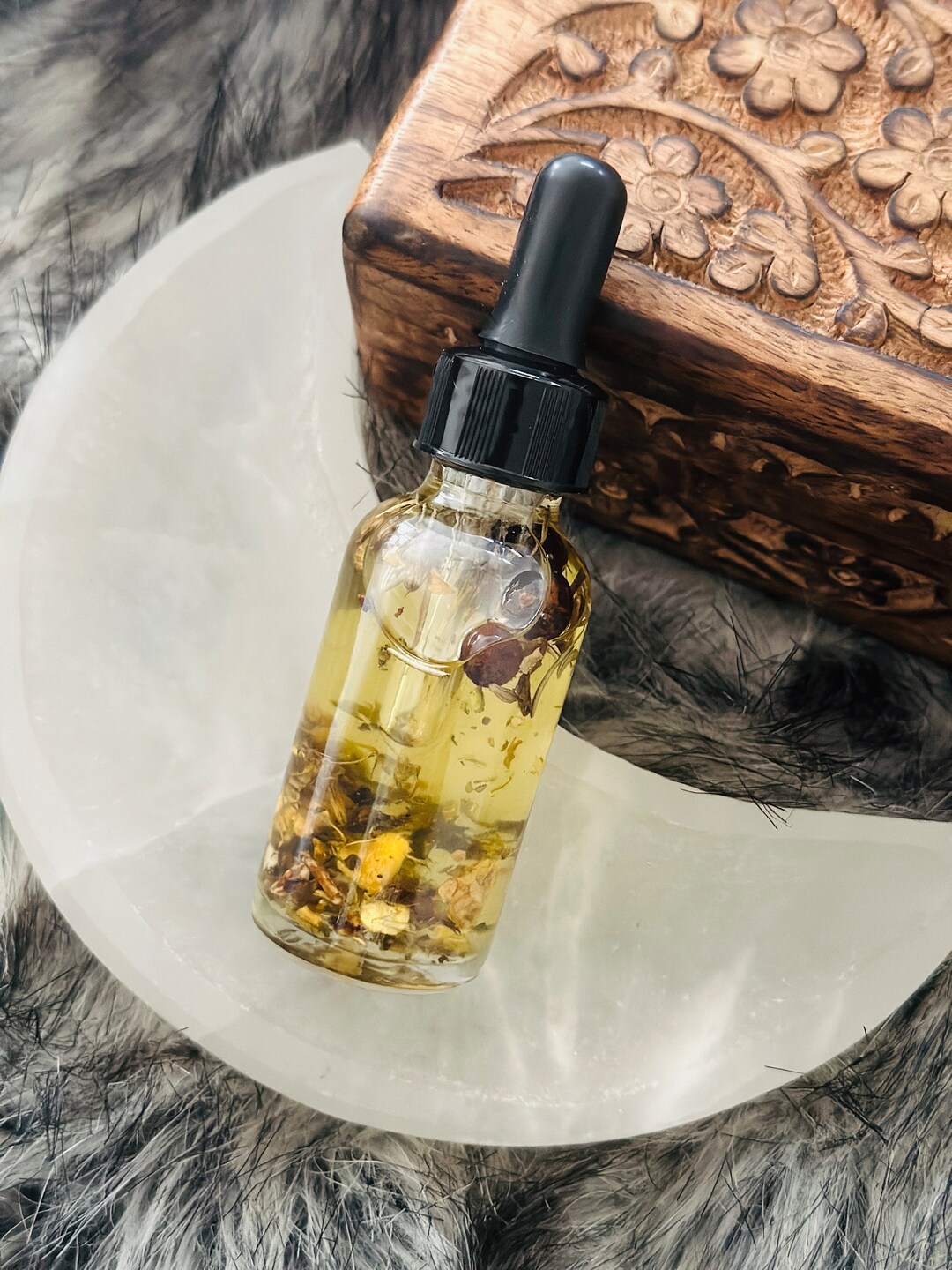 Wolf Spirit Oil, Totem Oil, Spirit Animal Oil, Ritual Oil, Anointing ...