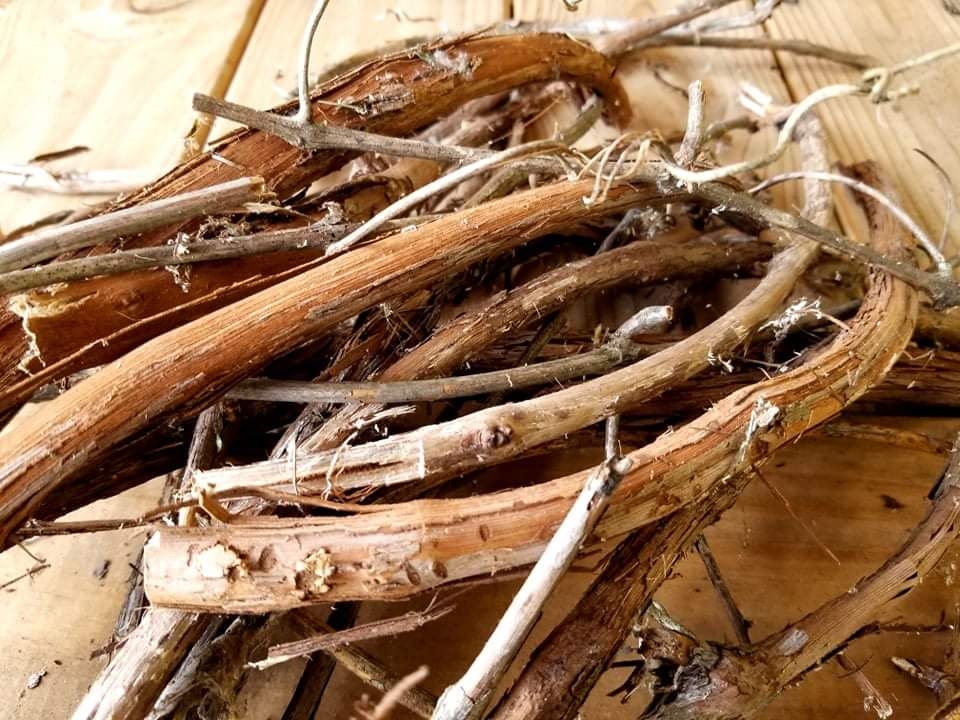 Grapevine Craft Bundle, 1 Pound Bundle, DIY Crafts, Grapevines, Wreath ...