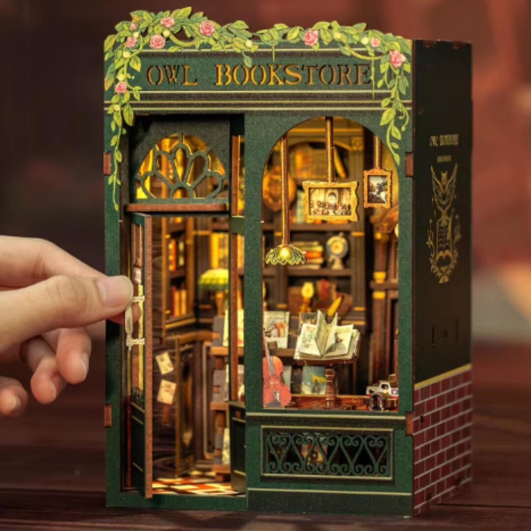DIY Miniature Bookstore DIY Wooden Dollhouse Kit, Book Nook Kit Diorama ...