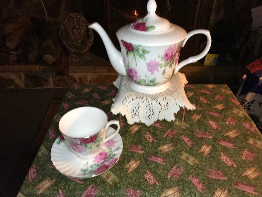 Gracie Teapot - Red and Pink Roses Teapot With Matching Teacup an ...
