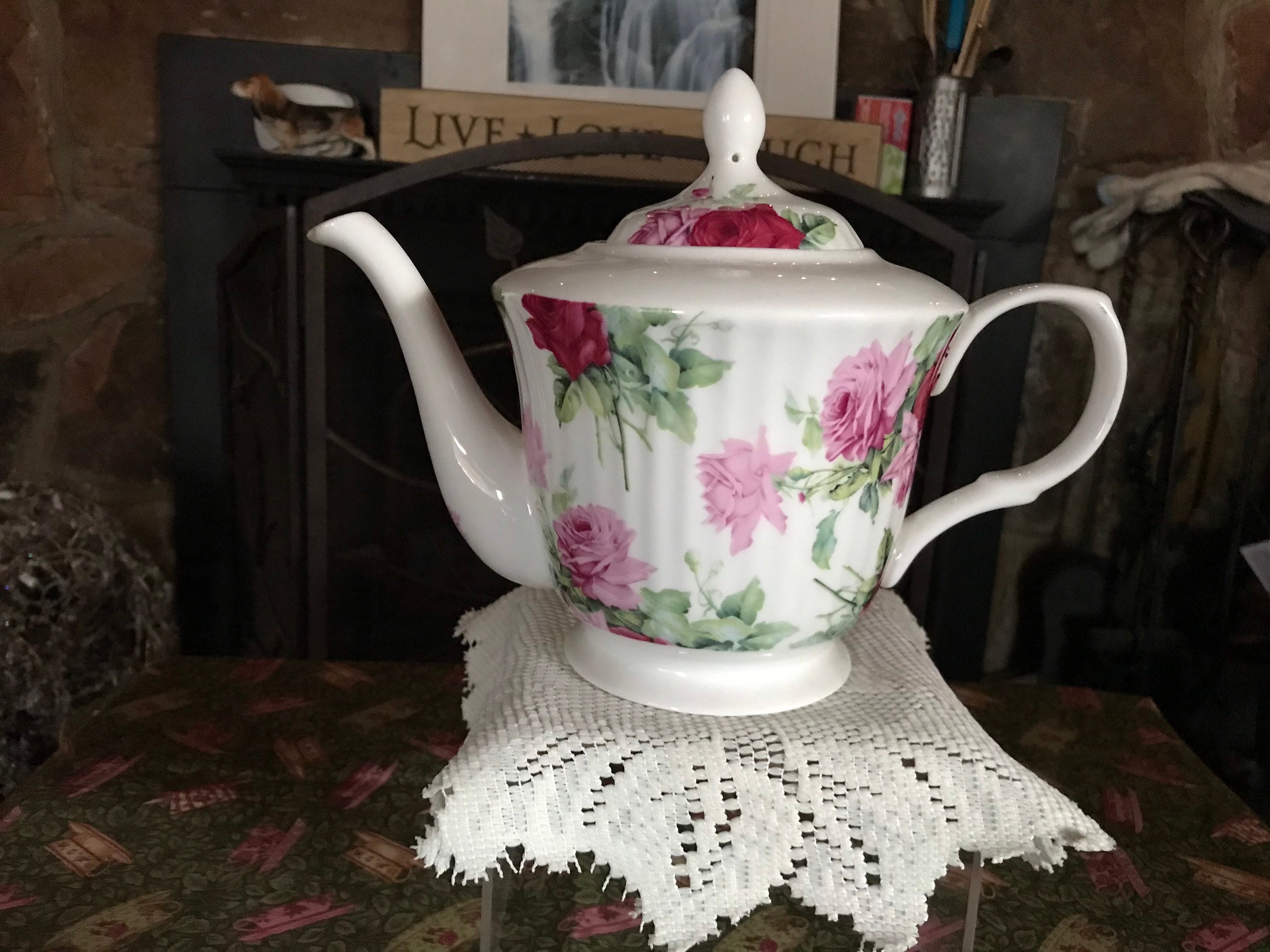 Gracie Teapot - Red and Pink Roses Teapot With Matching Teacup an ...