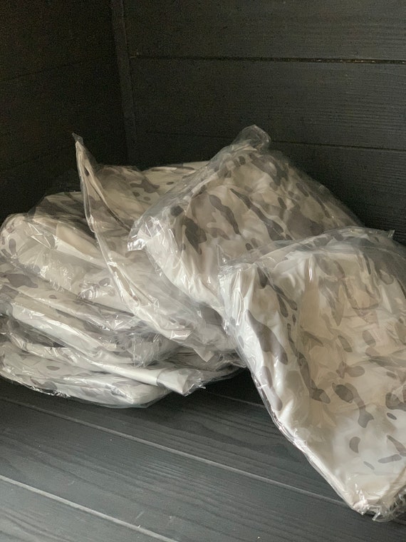 White Winter Camouflaged Militaria Multicam Alpine Co… - Gem