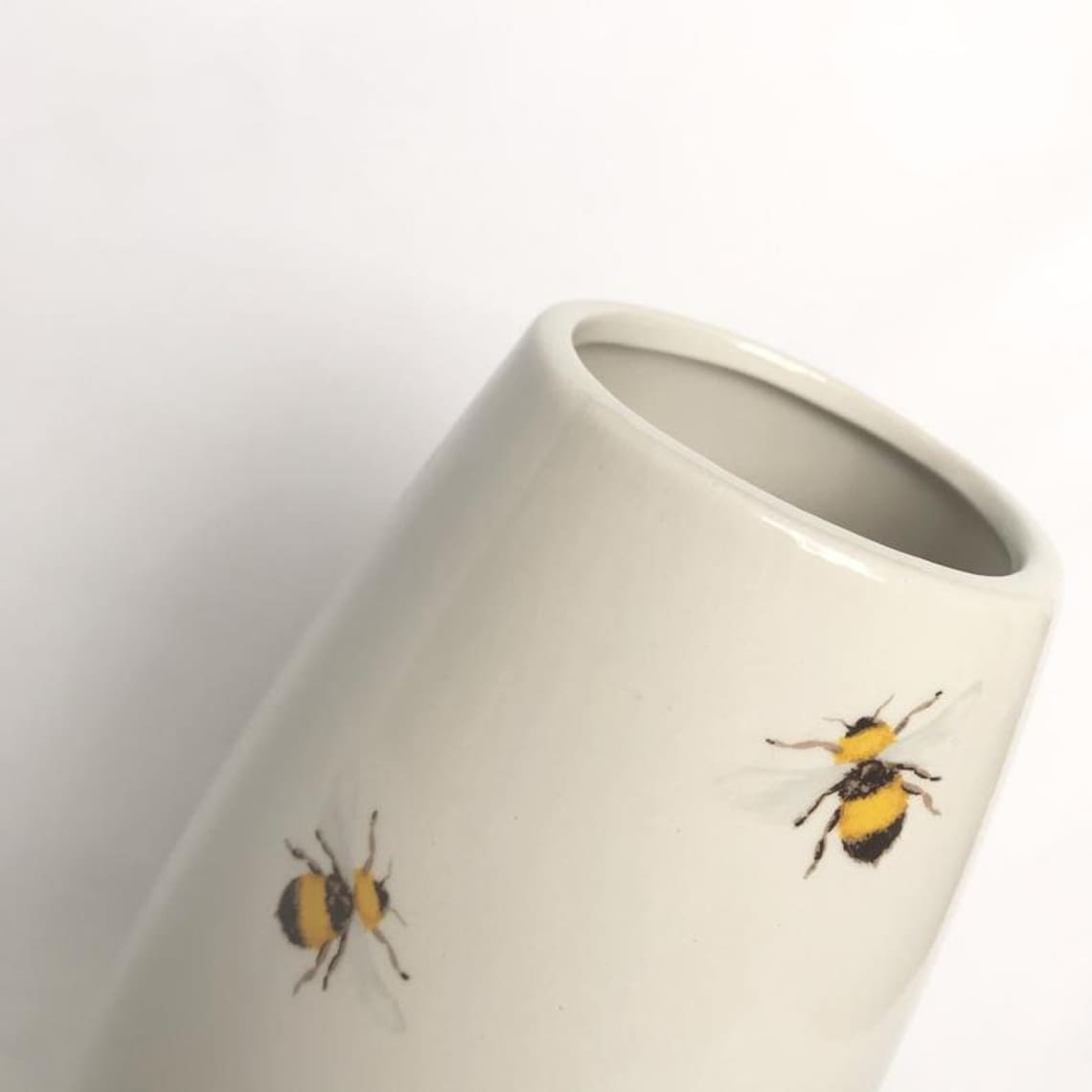 White Vase With Bee's Botanical Bumble Bee Vase White - Etsy UK