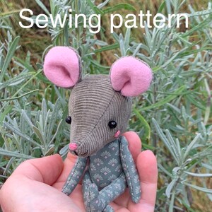 A PDF Tutorial for a Mouse and Clothes Making, Mice, Dollhouse ...