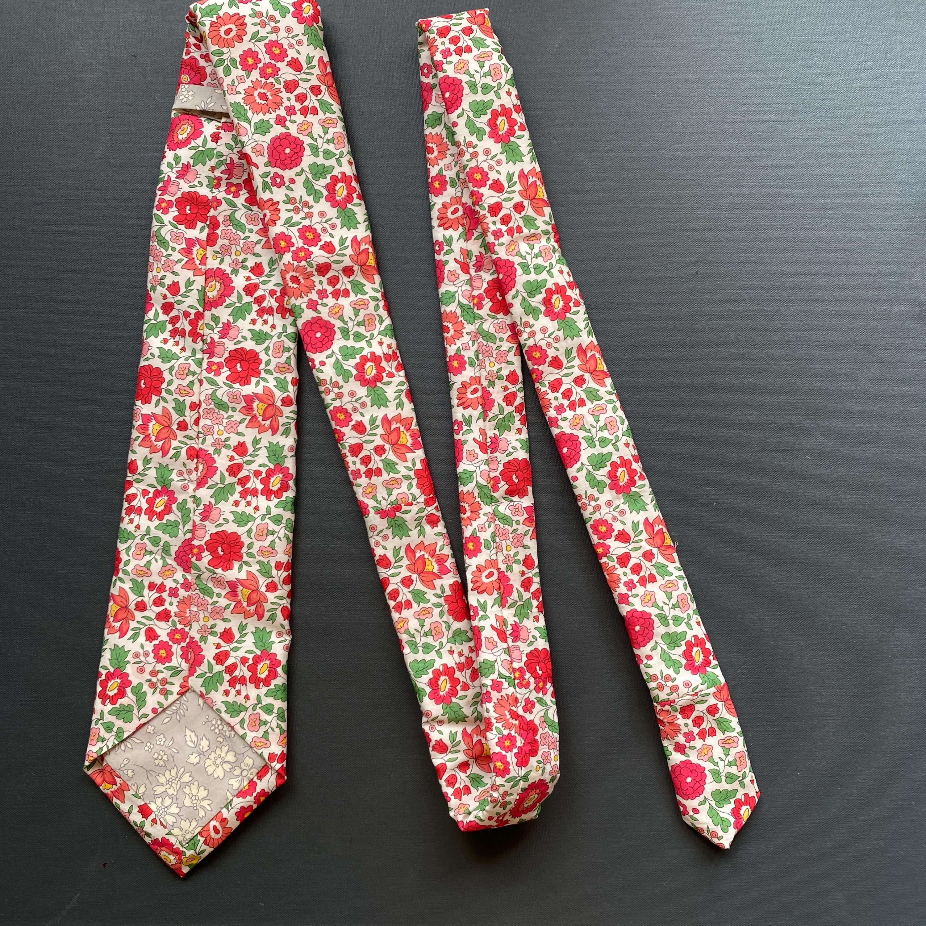 Liberty Necktie in Red Floral (D'ANJO) - Handmade Liberty of London ...