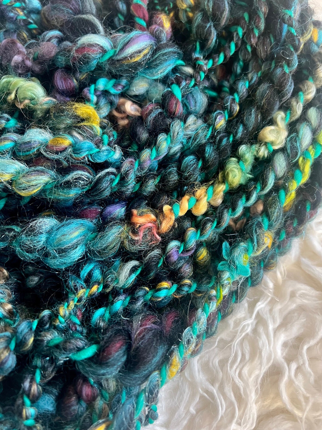 Art Yarn Moody Molly Super Bulky 2 Ply Huge Skein 25 Yard And 6 68