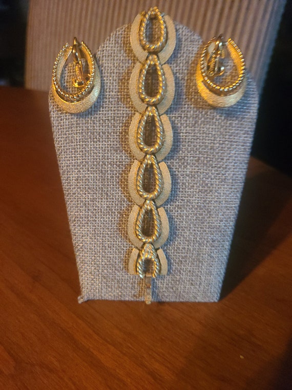 vintage tifari gold toned - Gem