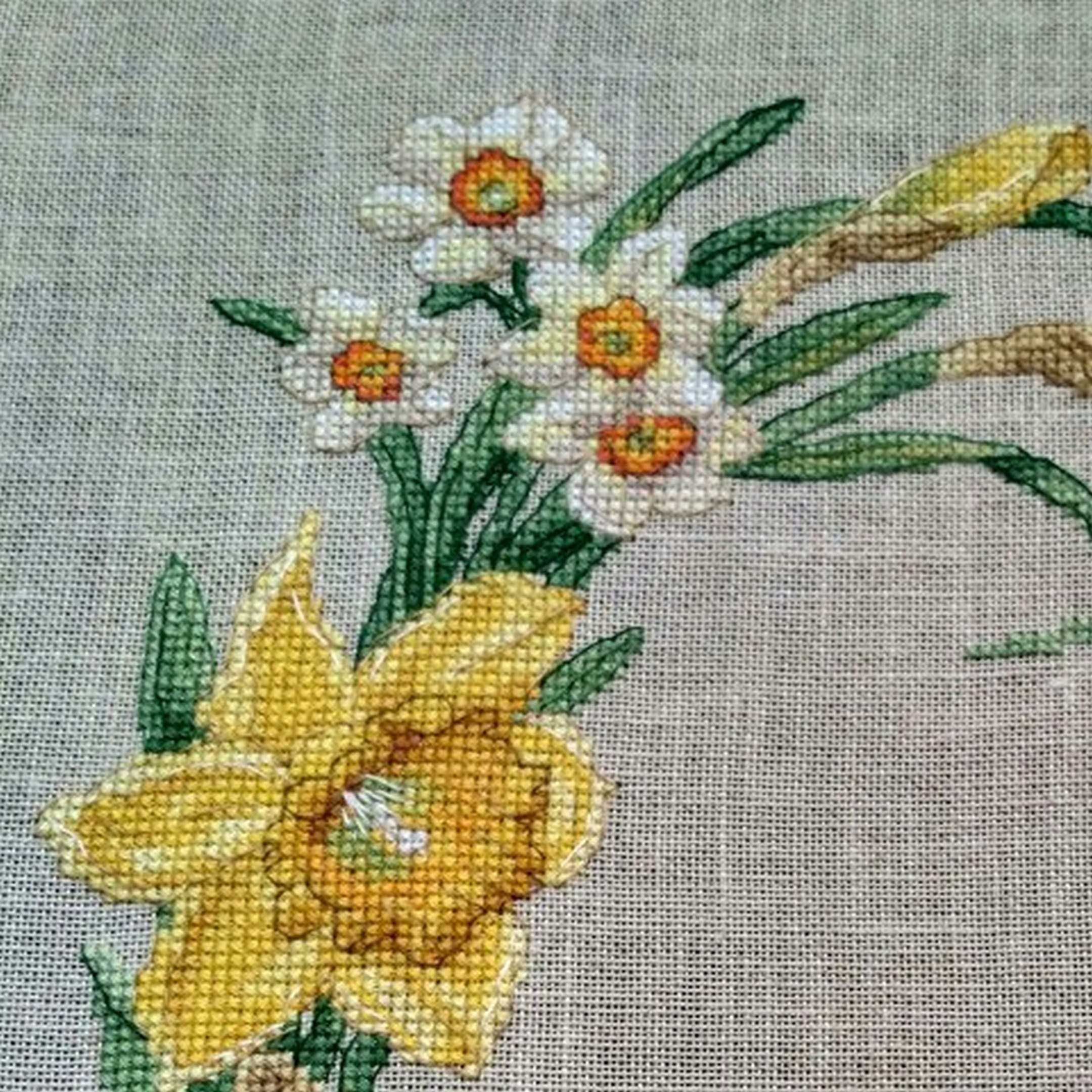 Daffodil Cross Stitch Pattern Embroidery Design modern Cross | Etsy