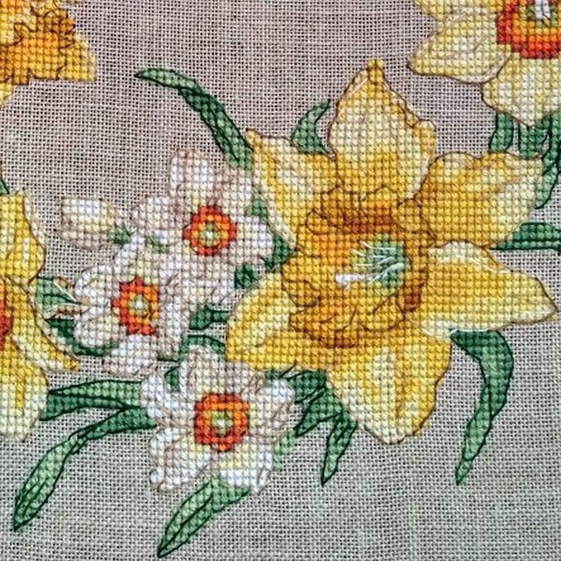 Daffodil Cross Stitch Pattern Embroidery Design modern Cross | Etsy