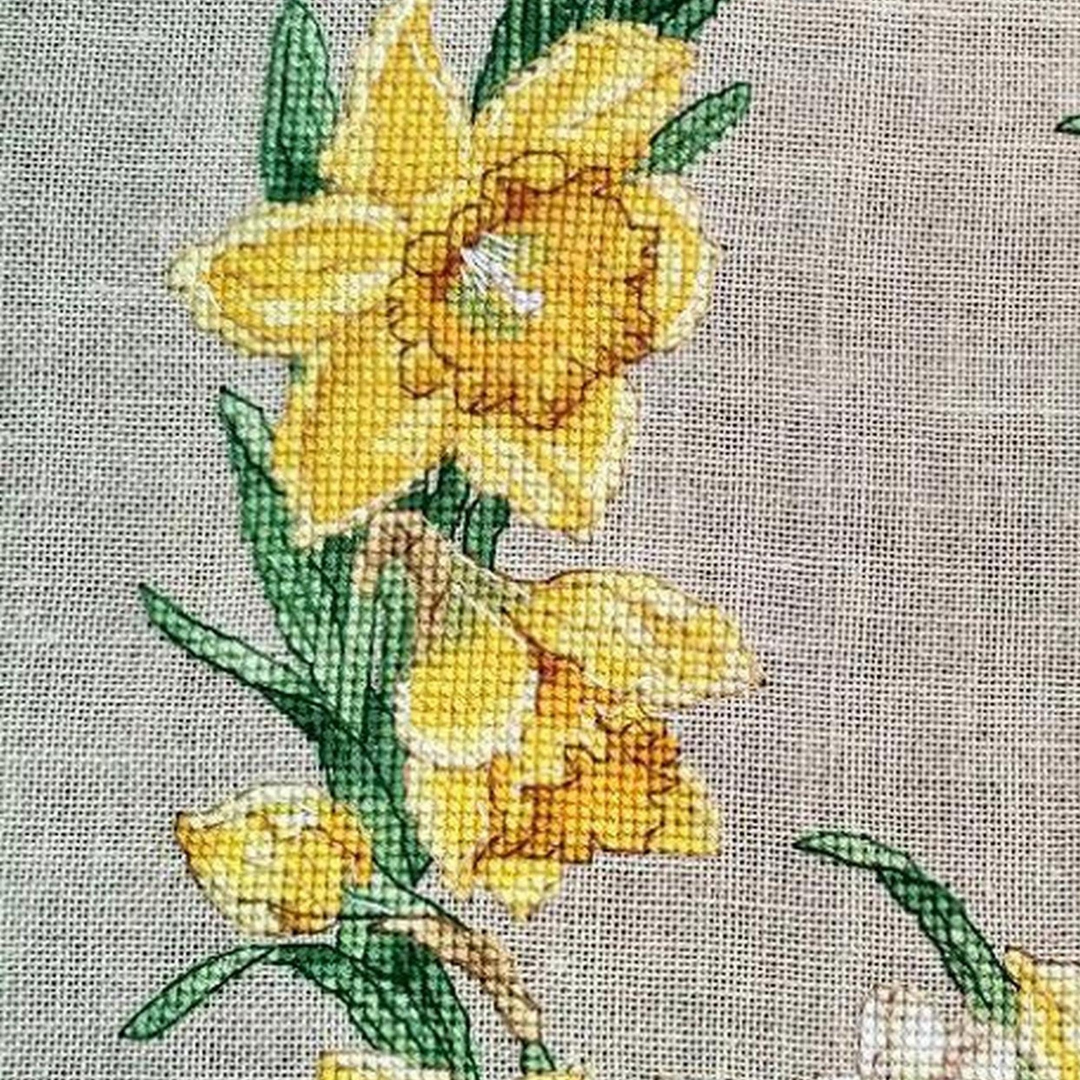 Daffodil Cross Stitch Pattern Embroidery Design modern Cross | Etsy