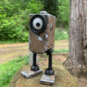 Robot. 331 Beige Eye Bot - Etsy