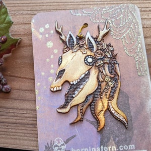 Mari Lwyd Ornament: Hand-stained Baltic Birch Cryptid Christmas - Etsy