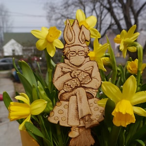The Easter Bernie - Bern in a Fern - Grumpy Bernie Garden Gnome Plant ...
